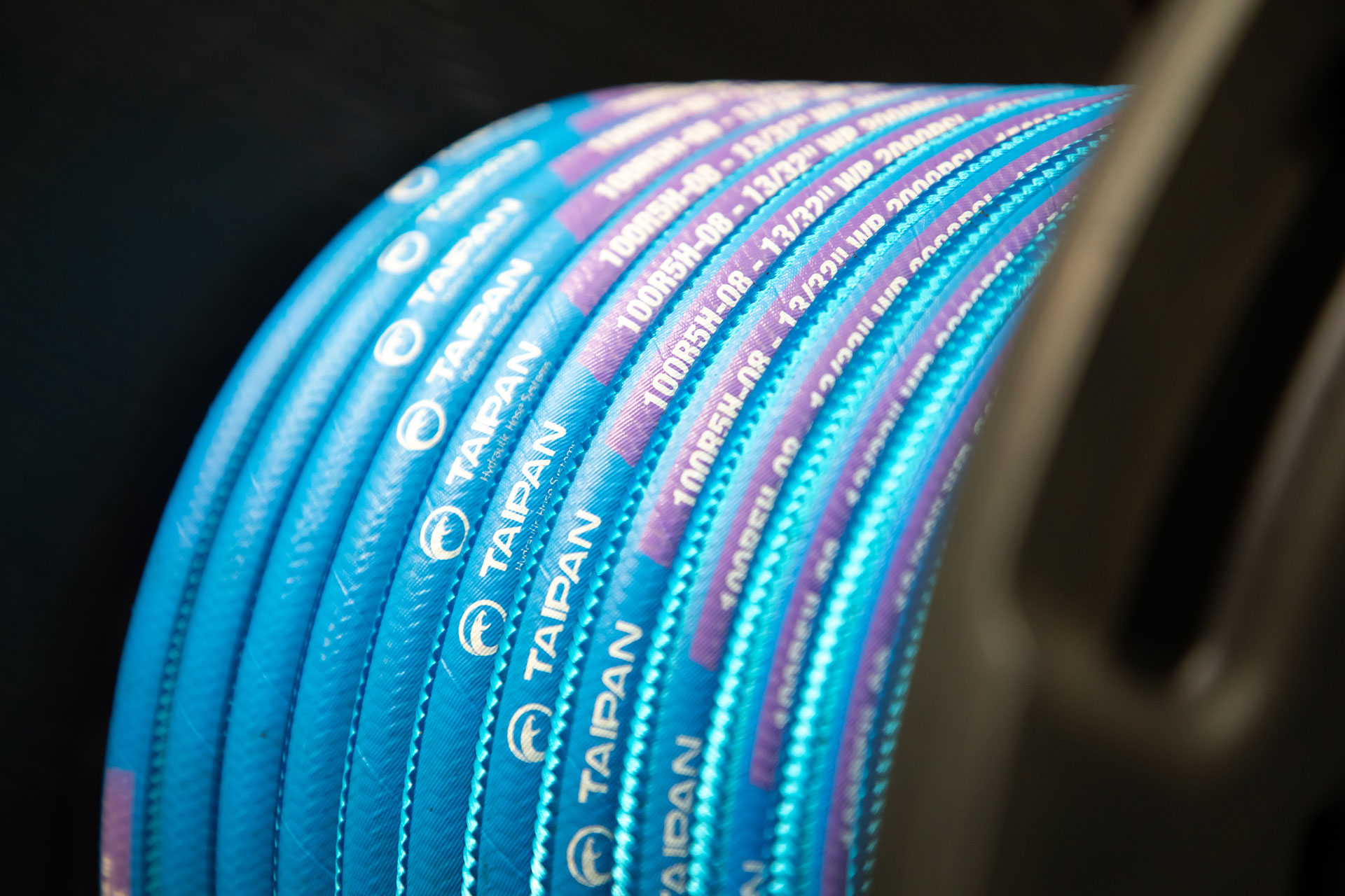 SAE J517 vs ISO 18752 - Taipan Hydraulic Hose Systems - Taipan.